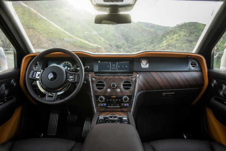 A First-Class Experience: Exploring The Rolls Royce Cullinan - Curated ...