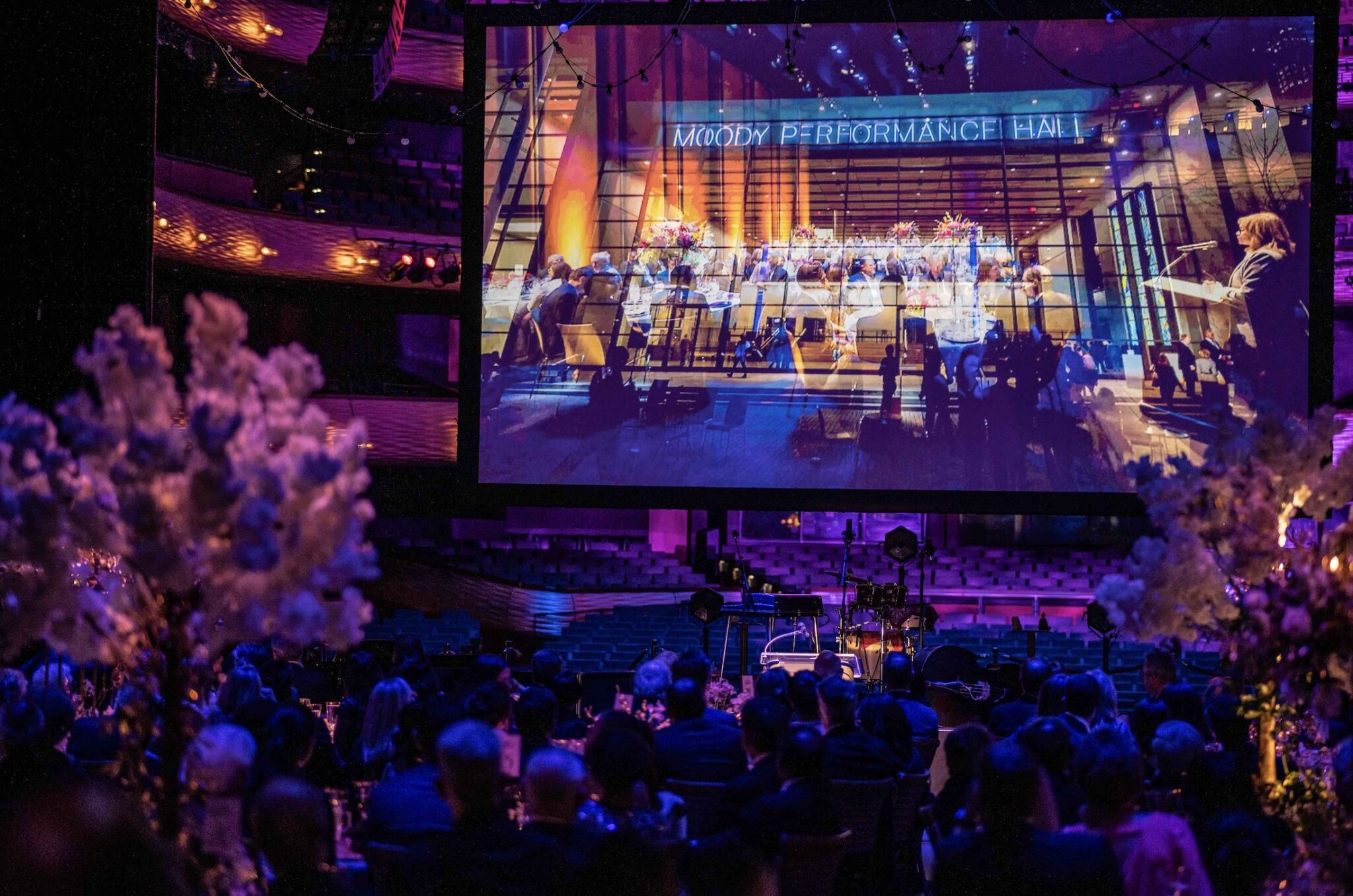 Applause For Dallas’ Bravo! On Stage - Curated Texan
