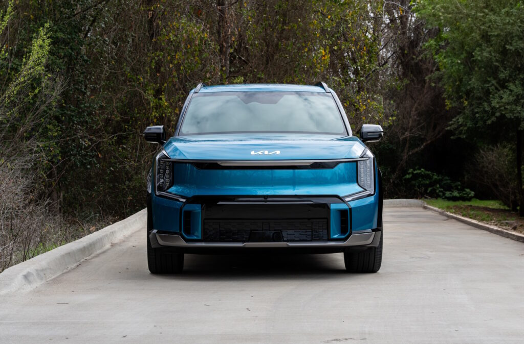 Daily Driver: Here's Why Kia EV9 Is Bold, Cutting Edge & Impressive ...