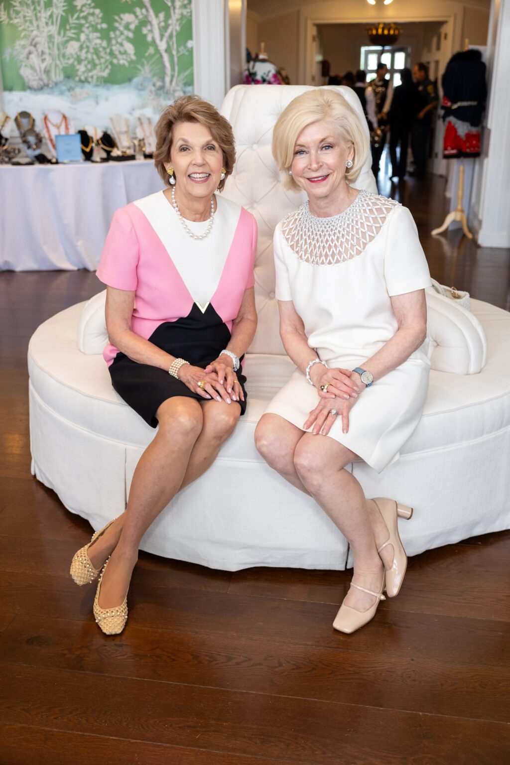 Style Setters Flock To Women’s Auxiliary’s Salvation Army Luncheon In ...
